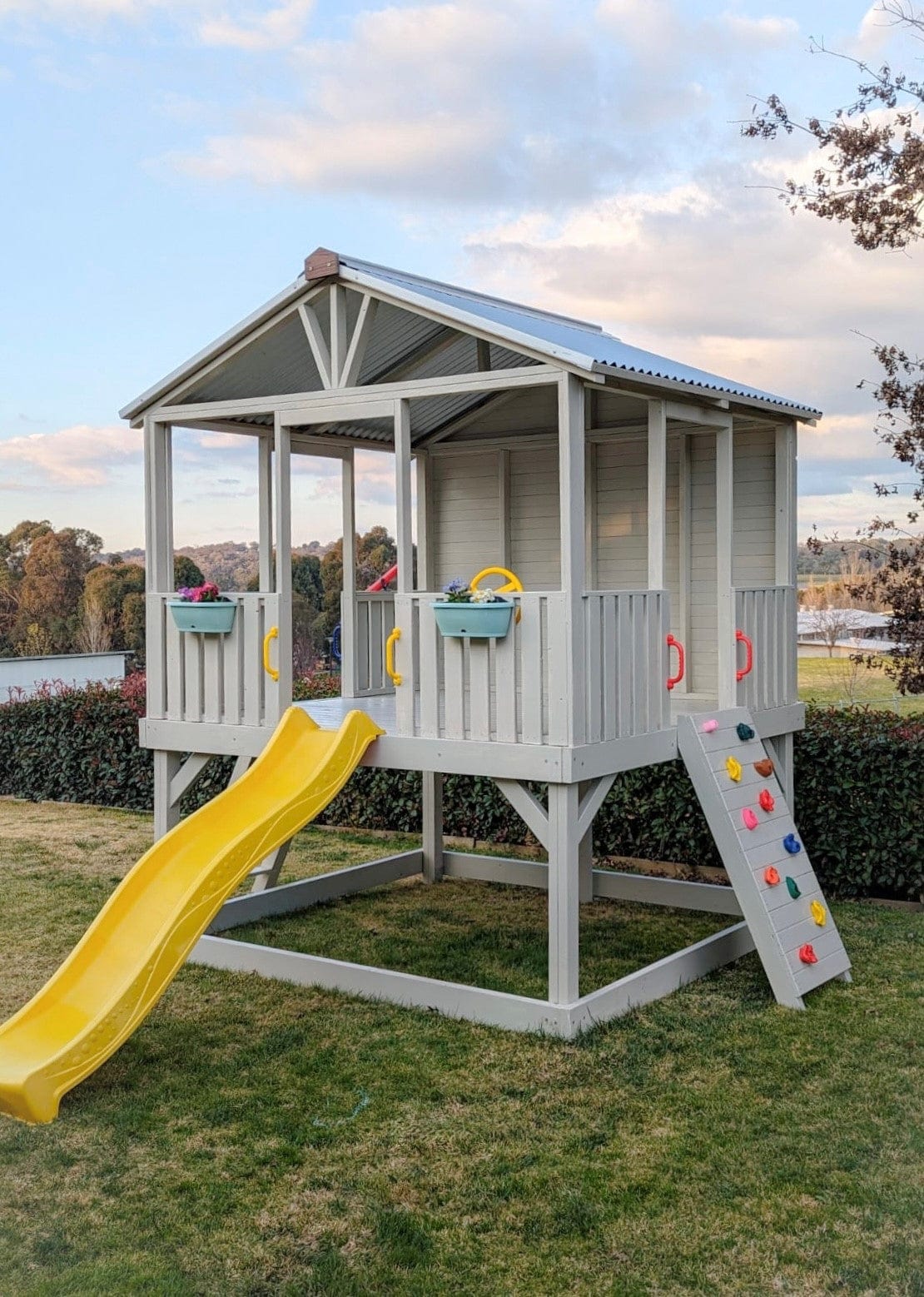 Safari Cubby House- painted 1200mm Elevation – Prestige Coops and Cubbies